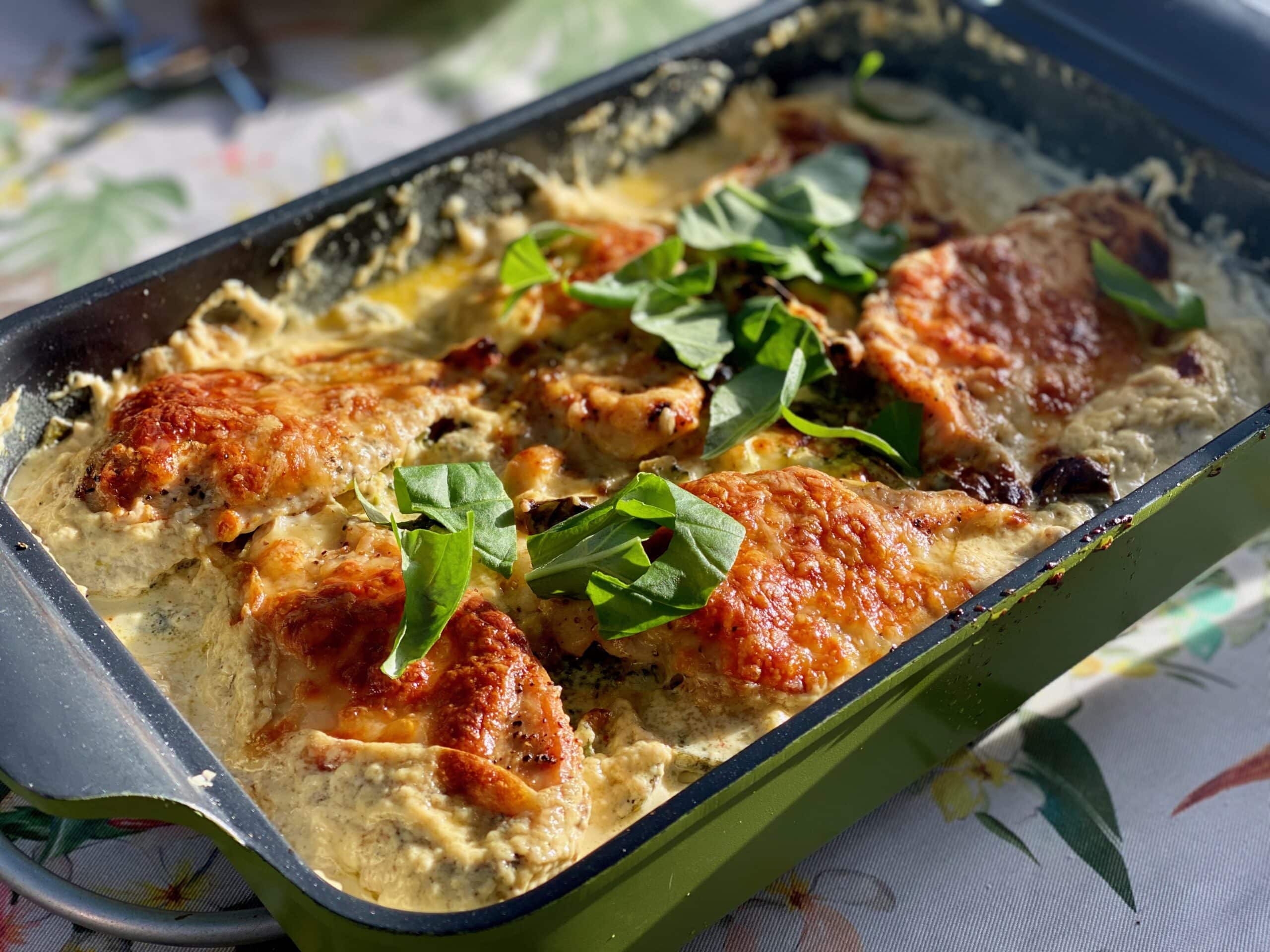 Kylling i kremet saus med artisjokk og spinat - Keto Tone